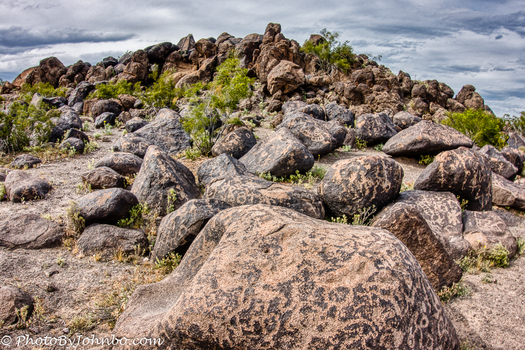 Painted Rock Petroglyphs – Signs of the Ancient Ones – Journeys with Johnbo