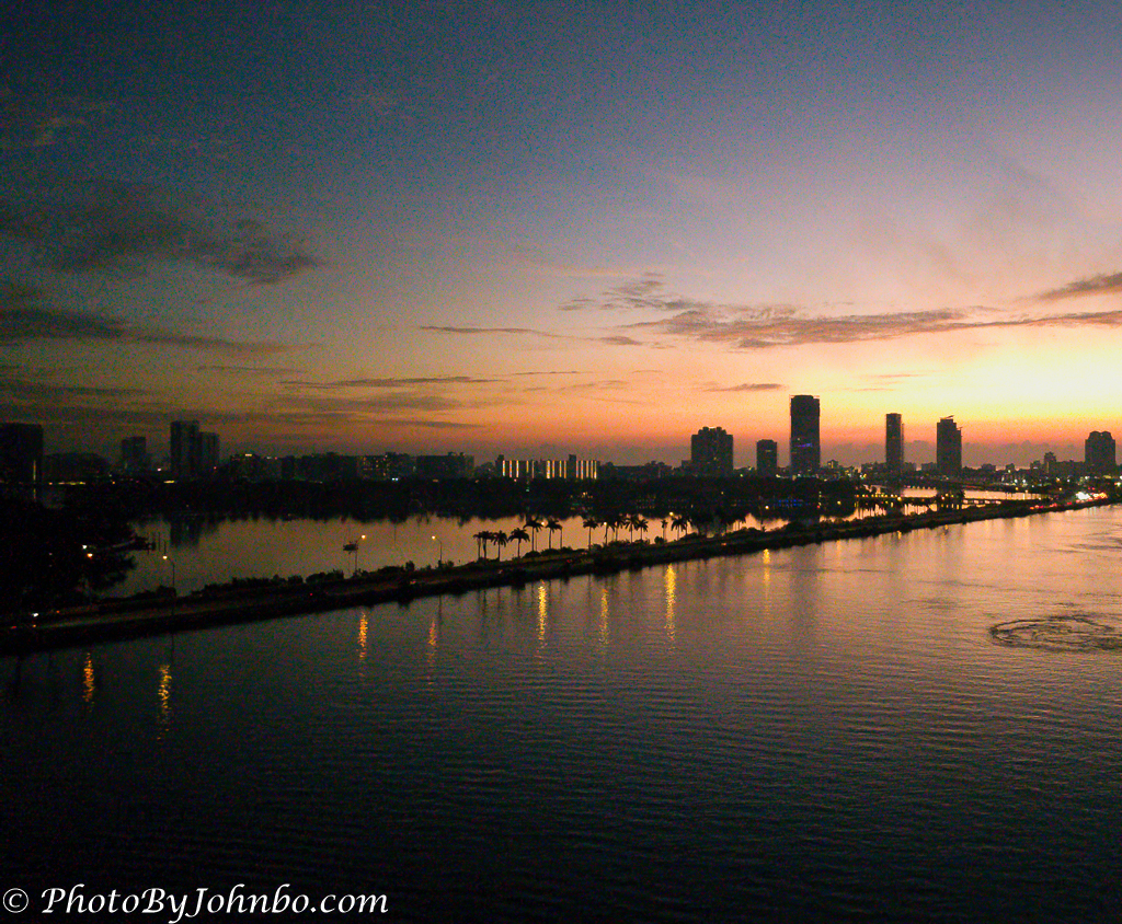 Cellpic Sunday – Arrival in Miami – Journeys with Johnbo